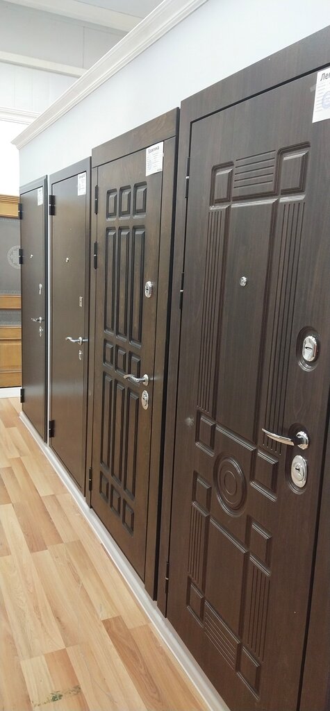 Kapılar Postroyka-dveri, Solneçnogorsk, foto