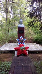 Герой Советского Союза Солнцев (Moscow Region, Ramenskiy Municipal District, Dementyevo Hamlet), anıt, heykel  Moskova ve Moskovskaya oblastından