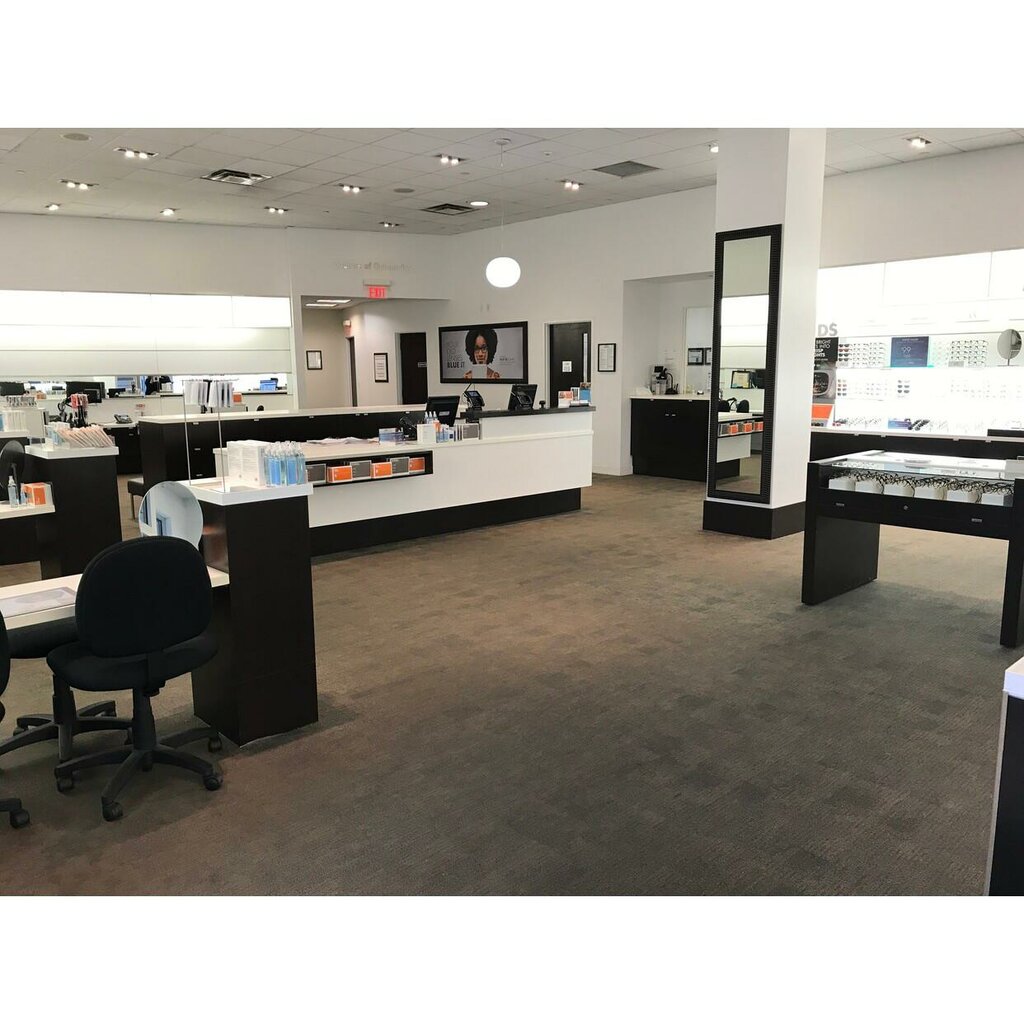 Giyim mağazası LensCrafters, Ohio Eyaleti, foto