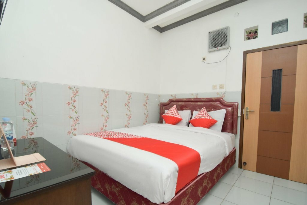 Otel Oyo 1480 Villa Dua Putri, , foto