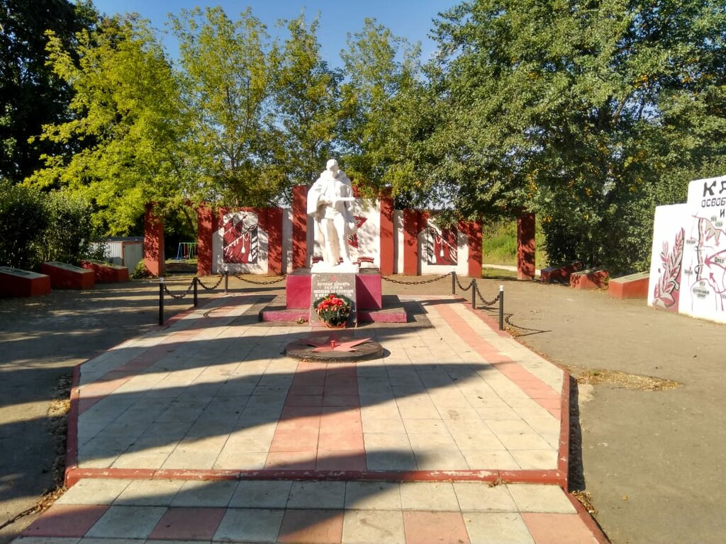 Anıt, heykel Военный мемориал, Orlovskaya oblastı, foto