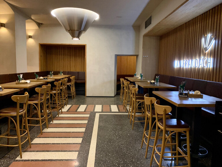 Restoran Potrefená Husa Na Verandách, Prag, foto