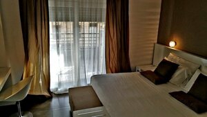 Light Guest House (Via S. Giuseppe No:40, Reggio di Calabria), otel  ReggioCalabria'dan