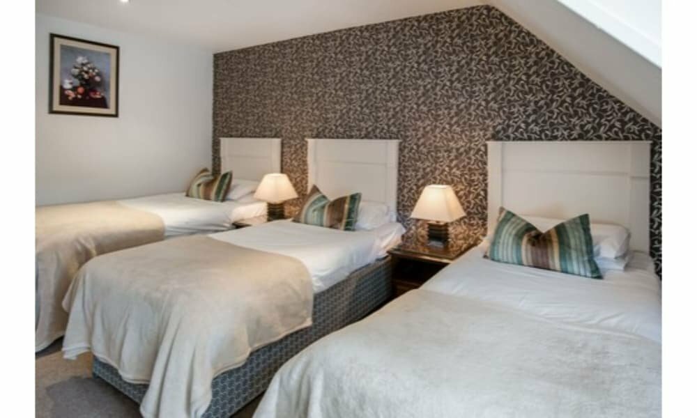 Otel Queens Head Hotel, İskoçya, foto