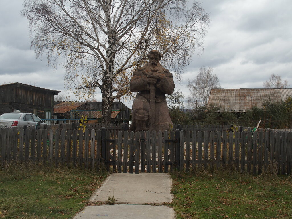 Anıt, heykel Участникам Енисейско-Маклаковского восстания против колчаковщины, Krasnoyarski krayı, foto
