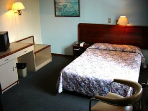 Hotel Ambassador (San Jose, ulitsa Leonardo da Vinchi), otel  San Jose'den