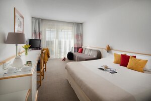 Novotel Szeged (Csongrád-Csanád vármegye, Szeged), otel  Szeged'den