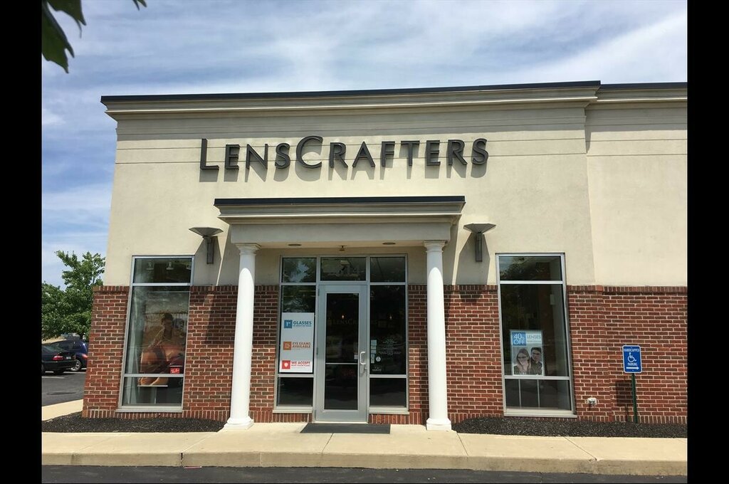 Giyim mağazası LensCrafters, Ohio Eyaleti, foto