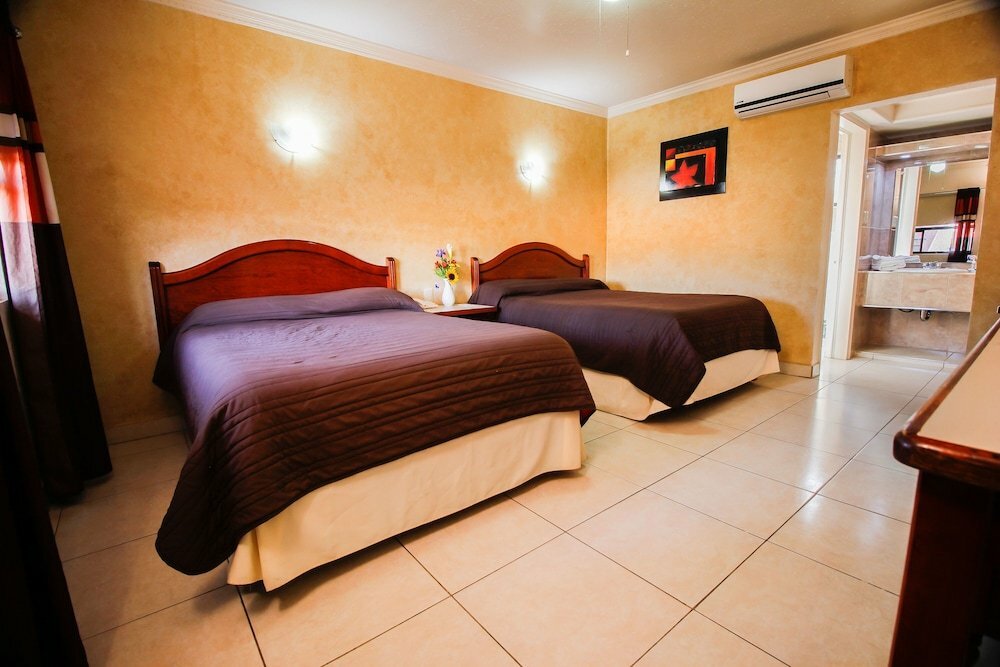 Otel Hotel & Suites Marrod, Chihuahua, foto