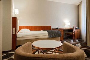 Hotel Belweder (Silesian Voivodeship, Bielsko-Biała, ulica Zdrojowa, 15), otel  Ustron'dan