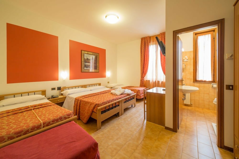 Otel Albergo Carancini, , foto