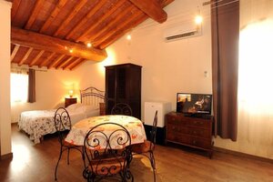 Domaine de Nidolères (Occitanie, Pyrénées-Orientales, Arrondissement de Perpignan, Tresserre, Avenue de Nidolères), otel