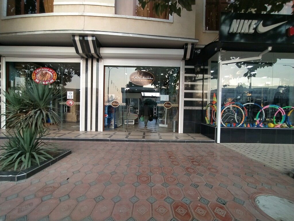Kafe Movarounnahrkafe at Taplink, Andican, foto