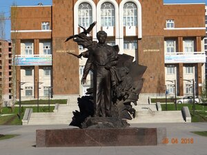 Mostay Kerim (Republic of Bashkortostan, gorodskoy okrug Ufa, Leninskiy District, Mustaya Karima Square), anıt, heykel  Ufa'dan