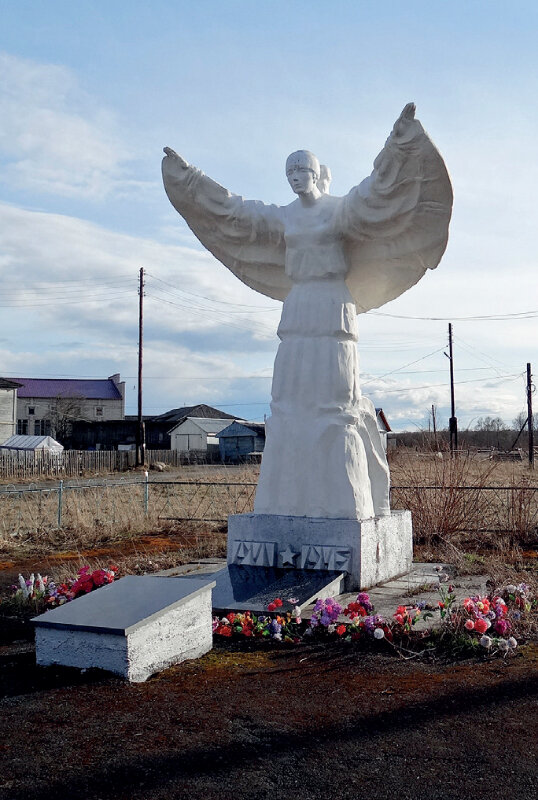 Anıt, heykel Братская могила советских воинов, Karelya, foto