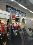 Realshop (Moskovskiy Avenue No:128А), giyim mağazası  Naberejniye Çelny'den (Yar Çallı'dan)