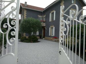 Chambres d'hotes Toulaho (Occitanie, Haute-Garonne, Arrondissement de Muret, Cazères, Impasse des Capucins), otel  Cazères'den