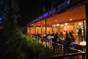 Ai-Tim (Abylai Khan Avenue No:86, Úrjar aýyly), restoran  Doğu Kazakistan eyaletinden