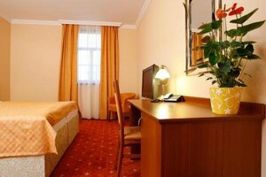 Hotel Majolika (Bratislavský kraj, Pezinok, Modra), otel  Bratislava Region'dan