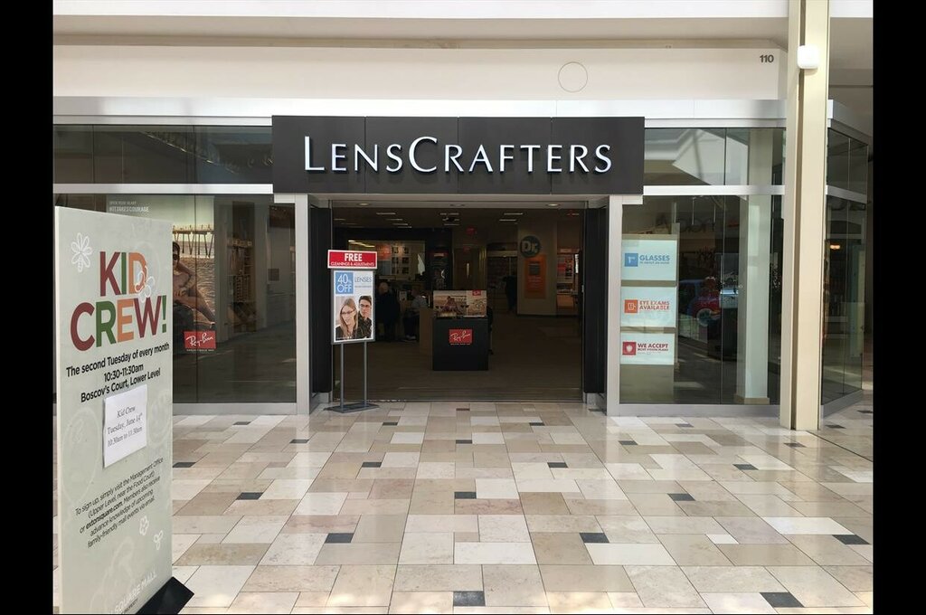 Giyim mağazası LensCrafters, Pennsylvania, foto