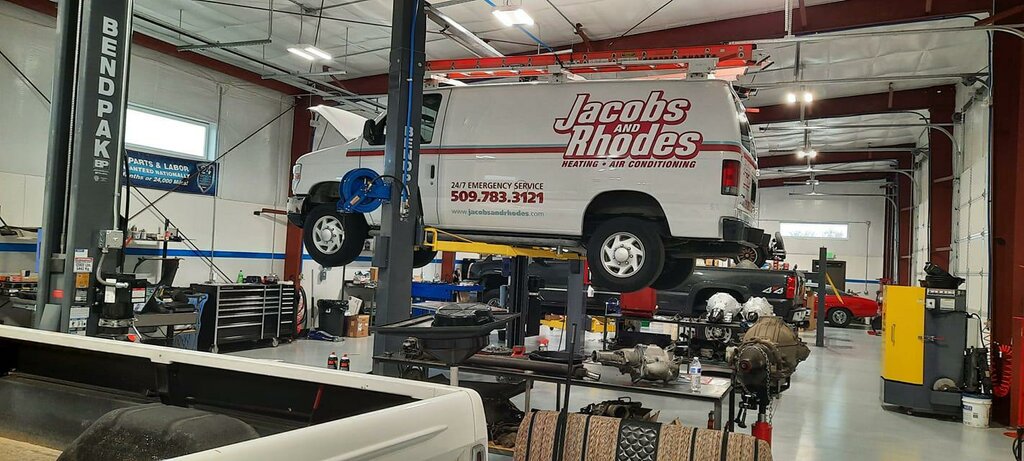 Otomobil servisi Sru Automotive LLC, Kennewick, foto