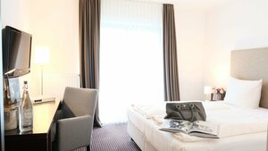 Hotel zur Post (Hauptstraße No:8, Wiehl), otel  Wiehl'den