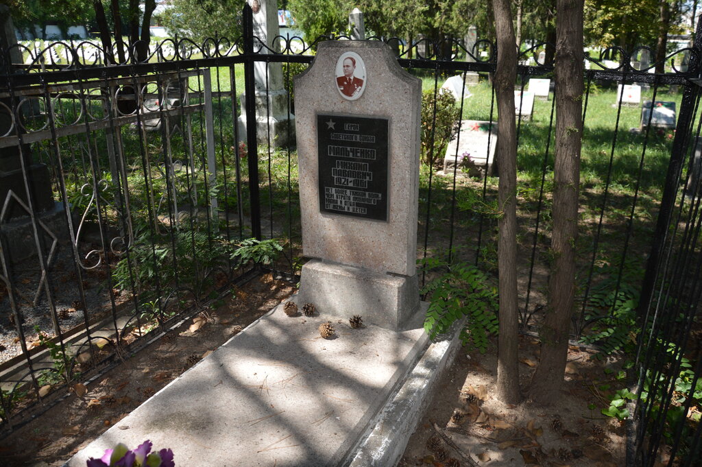 Ünlü kişilerin mezarları Герой Советского Союза М.П. Мальченко, 1961, Simferopol (Akmescit), foto