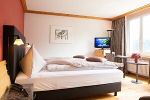 Hotel Hohe Promenade (Graubünden, region Plessur, Hohe Promenade), otel  Arosa'dan