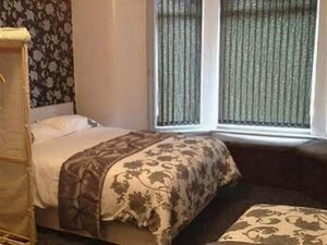 Manor House Hotel (England, Blackpool), otel  Blackpool'dan
