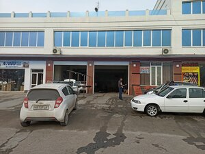 Abdulhay-Servis (Namangan, Dashtbog' mahalla fuqarolar yigʻini, Emir Timur Street), otomobil servisi  Nemengan'dan