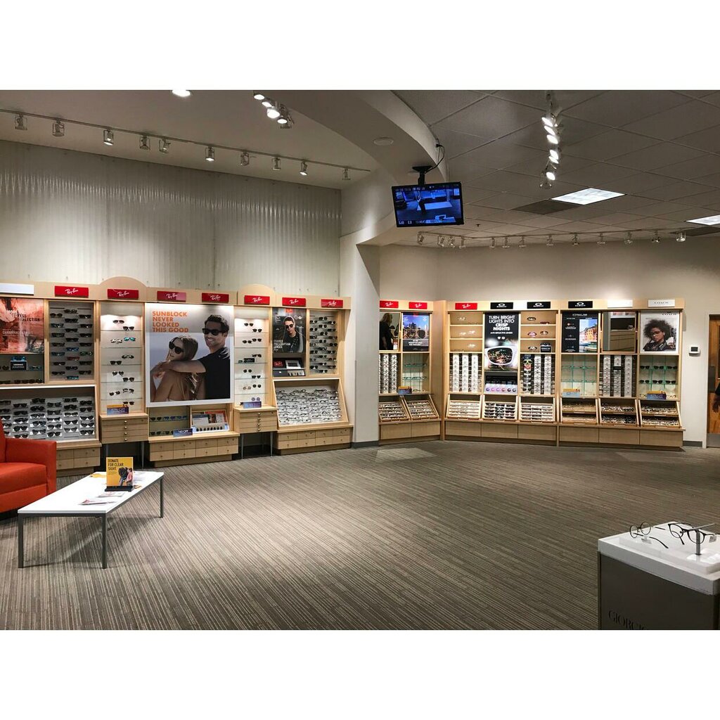 Giyim mağazası LensCrafters, Ohio Eyaleti, foto