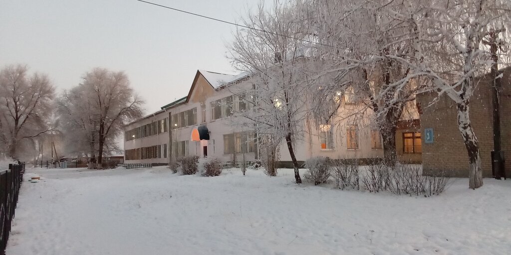 Ortaokul Srednyaya shkola № 131 Mou, Kartaly, foto