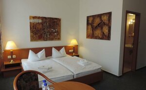 Hotel Carl von Clausewitz (In der Alten Kaserne No:35, Burg), otel  Burg bei Magdeburg'dan