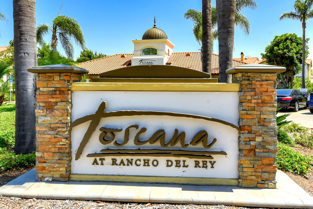 Emlak ofisi Toscana at Rancho Del Rey, Chula Vista, foto