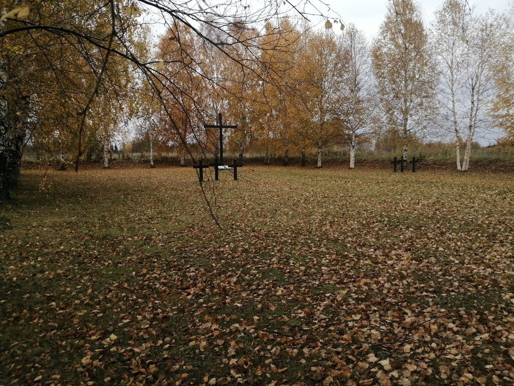 Şapel, haç anıtı Крест на месте захоронения военнопленных немцев, Anjero‑Sudjensk, foto