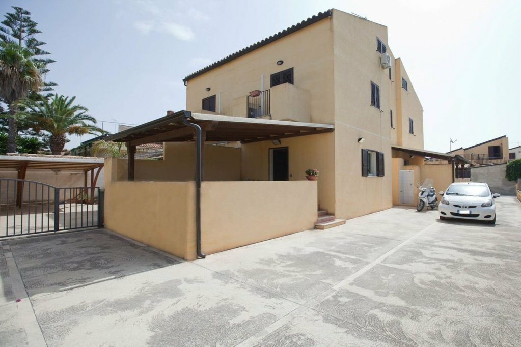 Otel Laghetto Casesicule Casa Vacanza Con Veranda Spiaggia A 250 Mt, Sicilya, foto
