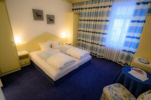 Hotel Garni Hubertus (Tyrol, Innsbruck-Land, Fulpmes), otel  Tirol'den