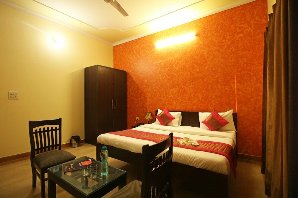 Otel Oyo 8240 Maan Residency, , foto