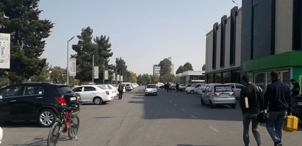 Otoparklar Car park, Fergana, foto