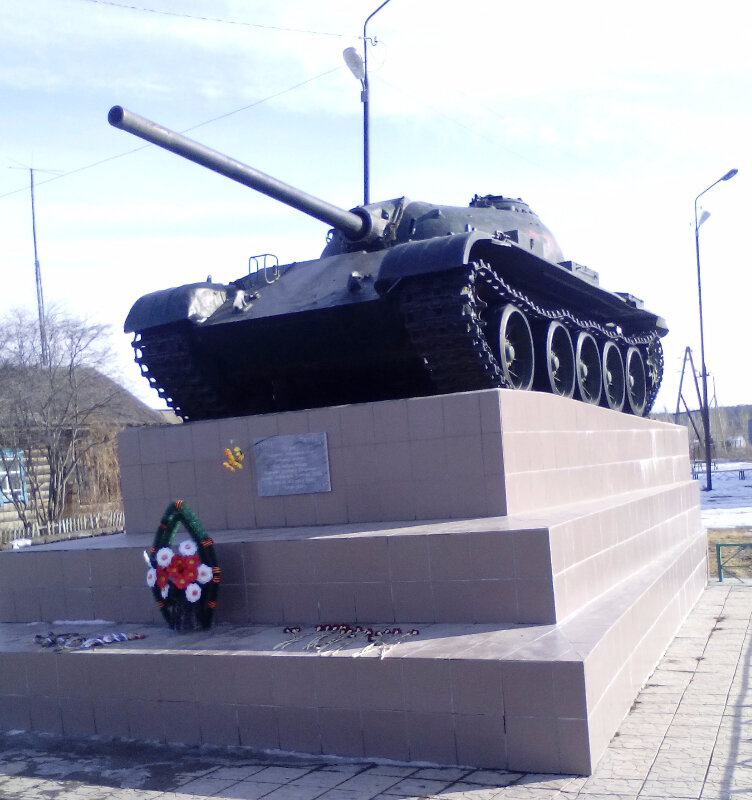 Teknoloji anıtı Танк Т-55, Sverdlovskaya oblastı, foto