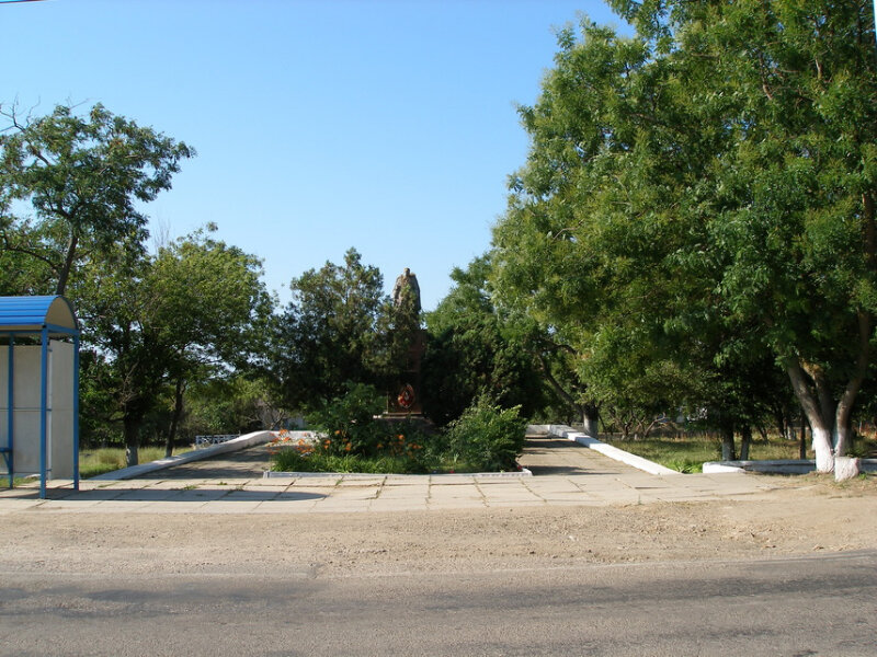 Anıt, heykel Советским воинам, павшим в боях за Керчь, Kerç, foto