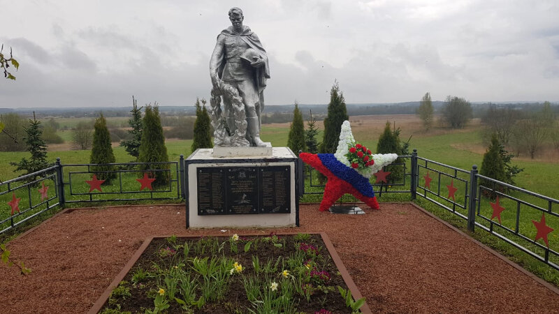 Anıt, heykel Братская могила, Moskova ve Moskovskaya oblastı, foto