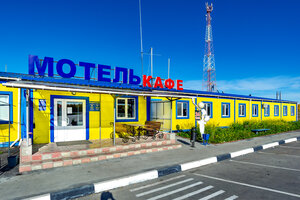 Parus (Omsk Region, Krutinskiy rayon, R-402, 435-y kilometr), otel  Omskaya oblastından