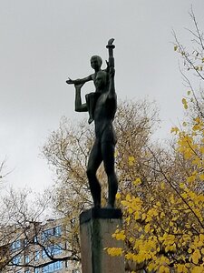 Мужчина и ребёнок (Saint Petersburg, istoricheskiy rayon Rublyoviki), park, sokak heykeli  Saint‑Petersburg'dan