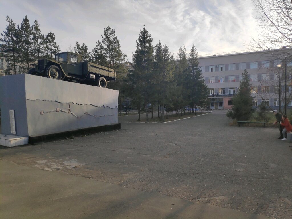Meydan Сквер выпускников СибАДИ, Omsk, foto