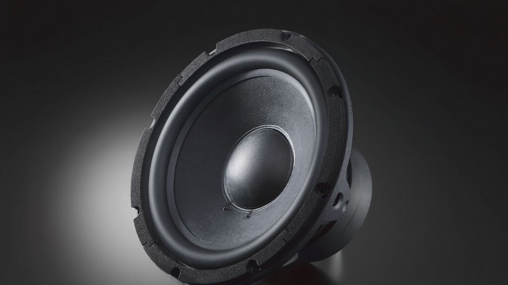 Kamyon ve ağır vasıta satış ve servis firmaları Autozubehör Car Sounds & More Auto-HiFi München, Bavyera, foto