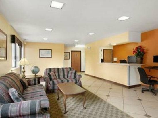 Otel Super 8 by Wyndham Danville, Kentucky, foto