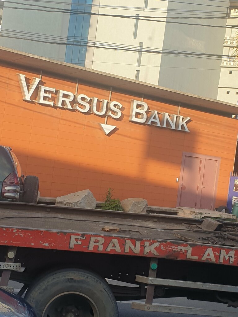Banka Versus Bank, Abican, foto