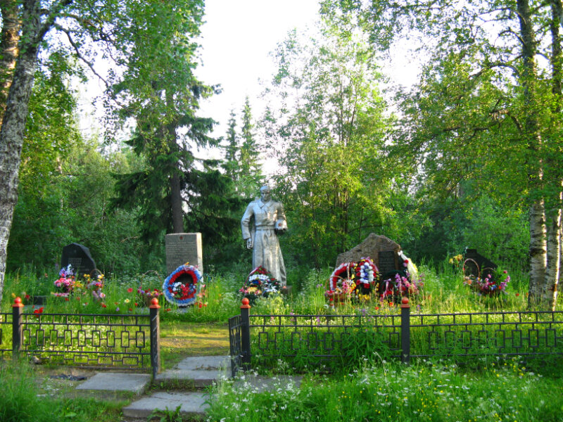 Anıt, heykel Защитникам Советского Заполярья, Kovdor, foto