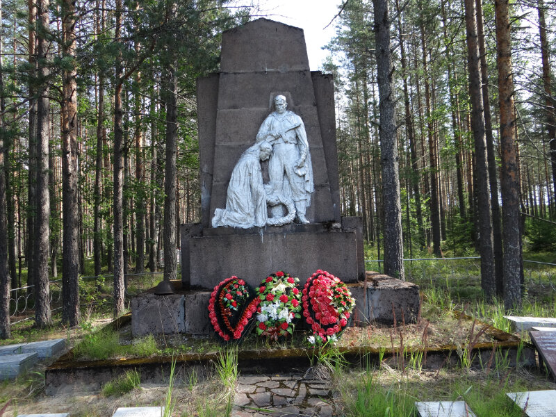 Anıt, heykel Братская могила советских воинов, павших в боях за Родину, Karelya, foto